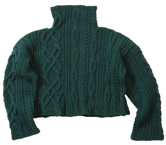 Асимметричный свитер вязаный спицами